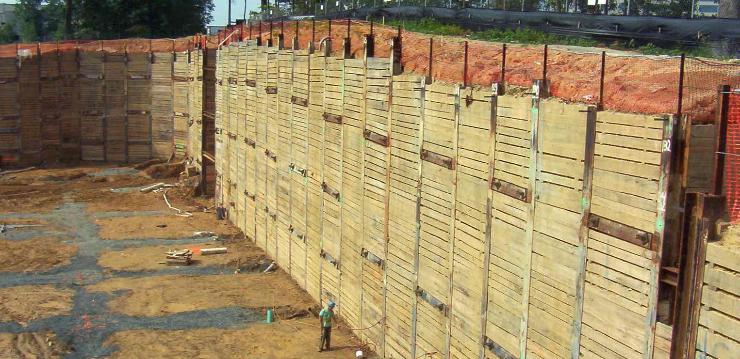 Soldier Pile Shoring/Berlin Walls2 - GeoHarbour Middle East